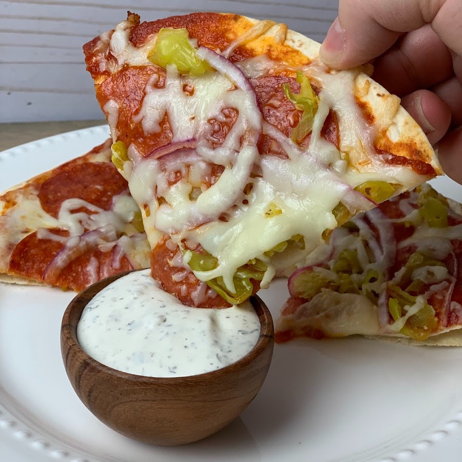 Pepperoni & Peperoncini Pizza - Chef of All Trades Low Carb - Sugar Free